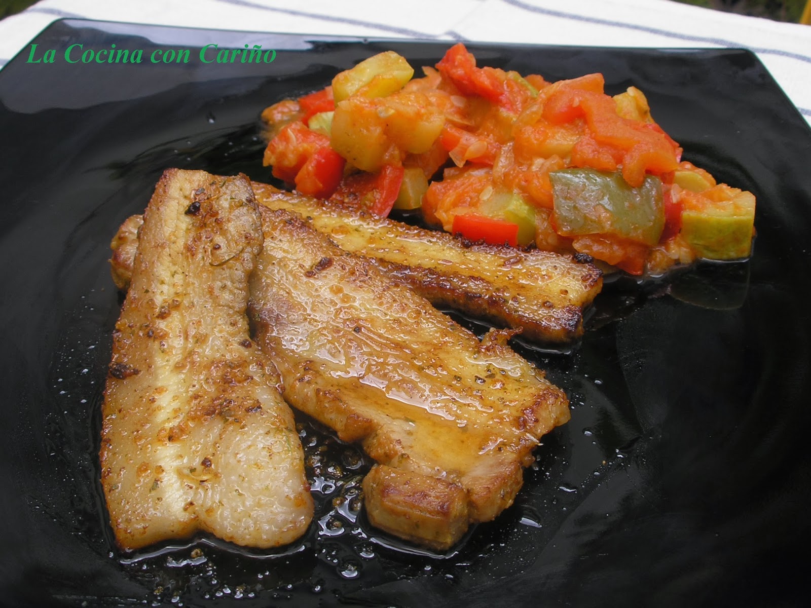 PANCETA EN ADOBO CON PISTO DE CALABACÍN