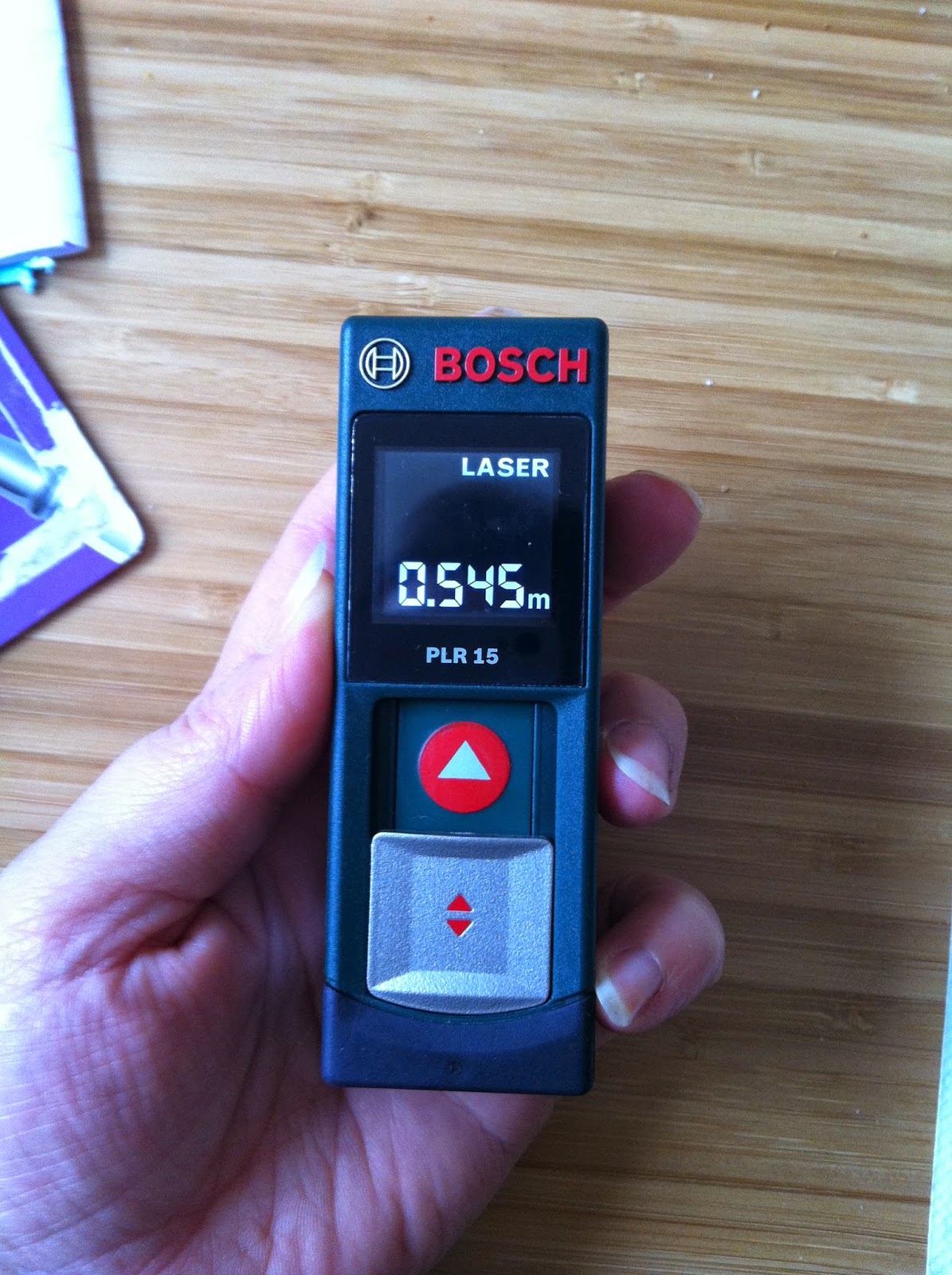 J'ai testé le télémètre laser PLR 15 de Bosch {concours inside ...