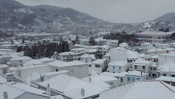 ΜΙΣΟ ΜΕΤΡΟ ΕΦΤΑΣΕ ΤΟ ΧΙΟΝΙ ΣΕ ΑΛΟΝΝΗΣΟ ΚΑΙ ΣΚΟΠΕΛΟ! ΠΡΟΒΛΗΜΑΤΑ ΣΤΗΝ ...