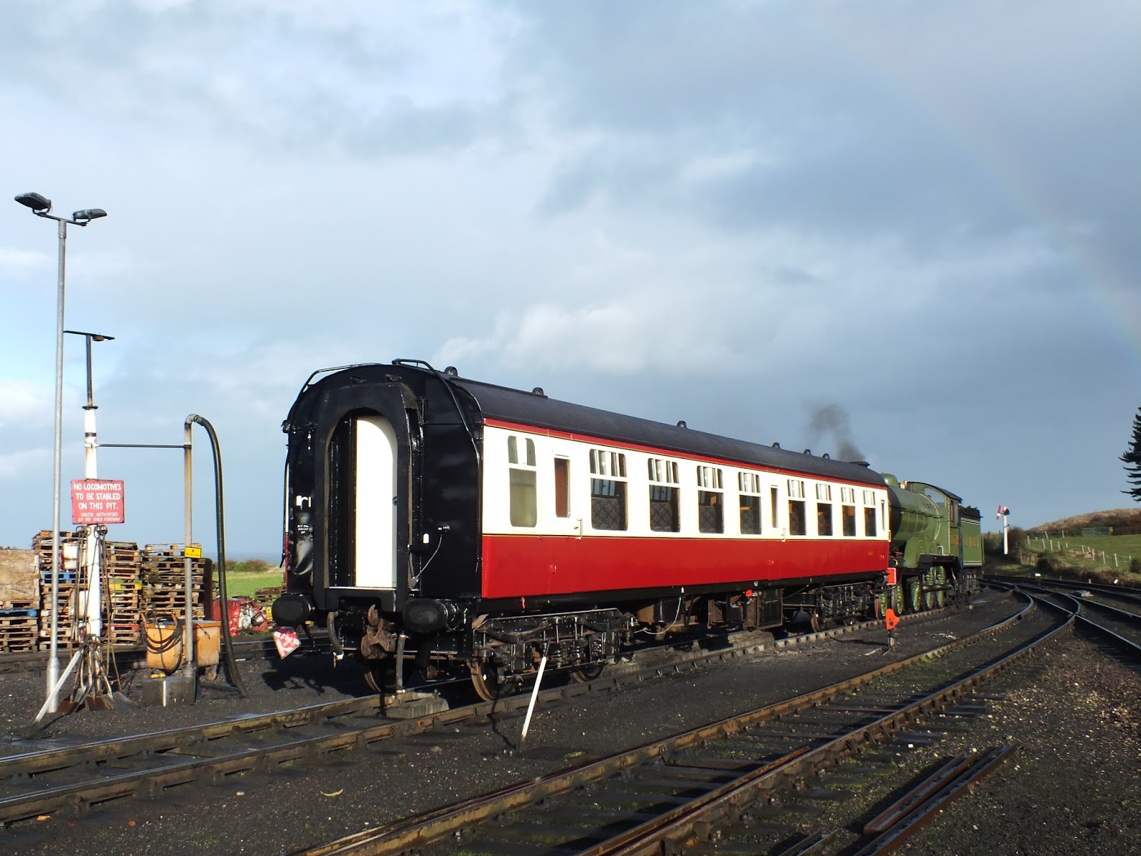 Carriage & Wagon News: COMPLETION SPECIAL: Mark 1 Tourist Second Open E4641