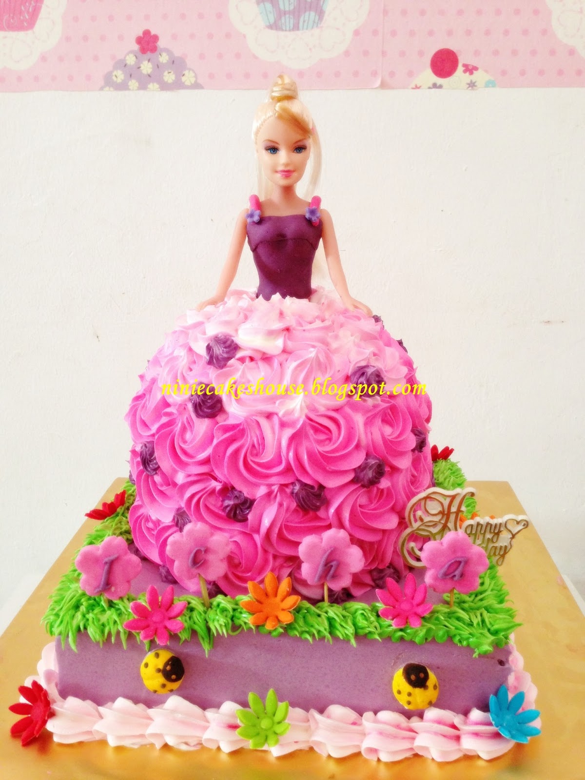 ninie cakes house: Barbie Doll cake violet and pink theme