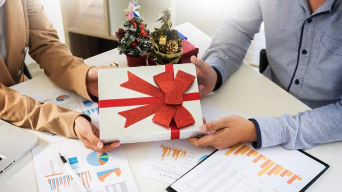 Corporate Gift Ideas For Your Employees - Promo Gift Blog