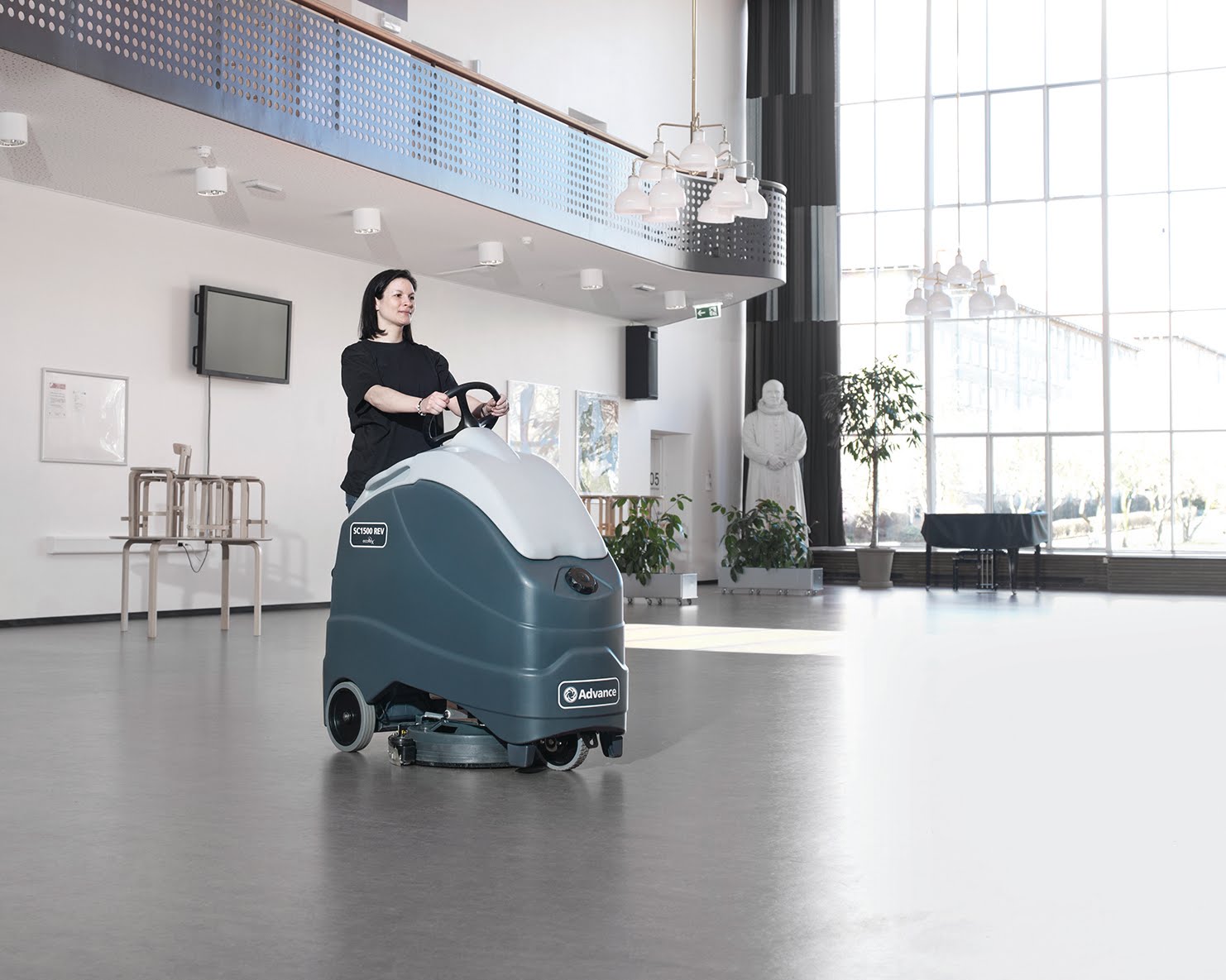 Advance | Smart cleaning.: SC1500™ REV™ Stand-On Scrubber