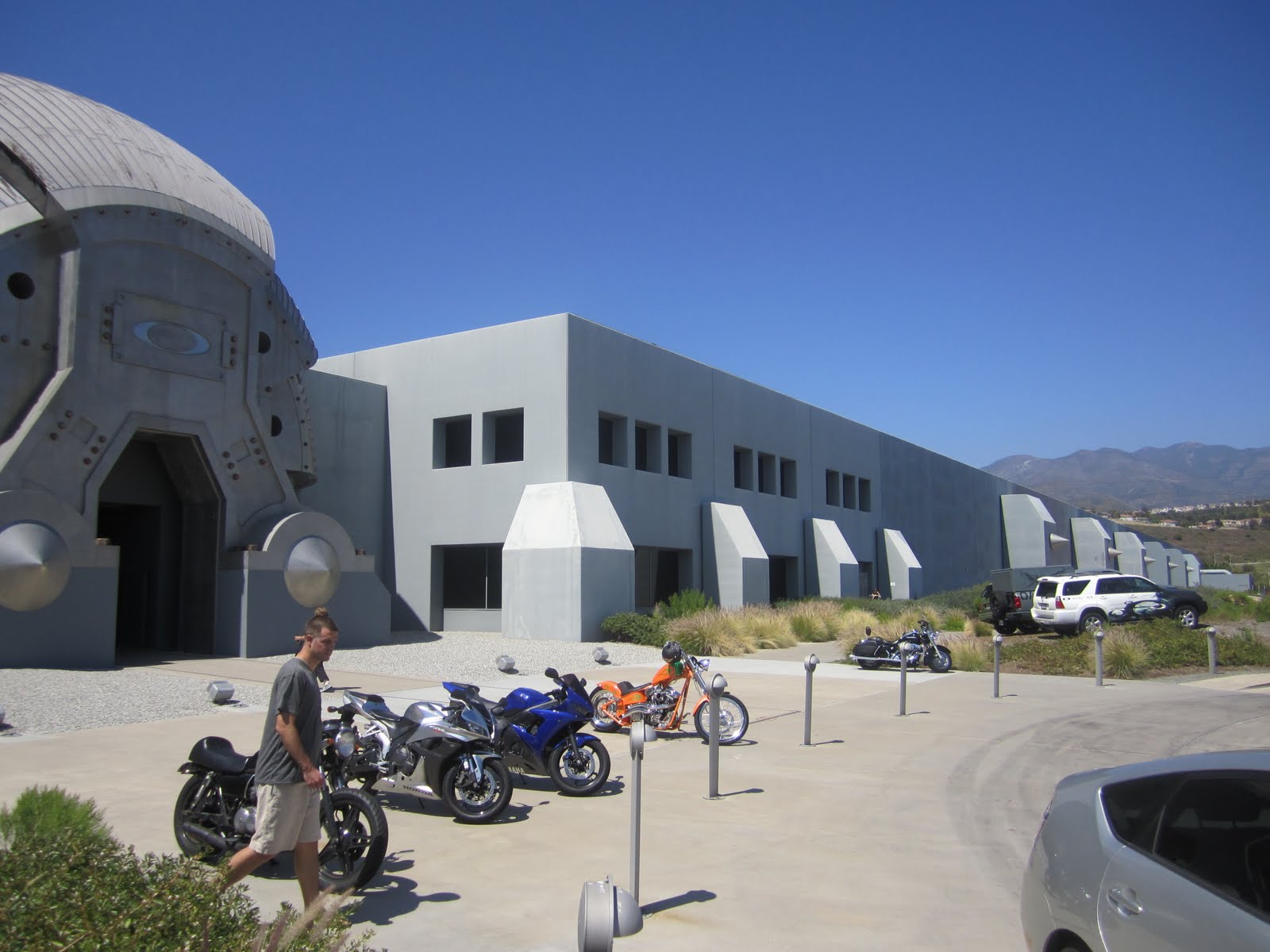 Learning@Lux: Welcome to the world of Oakley!