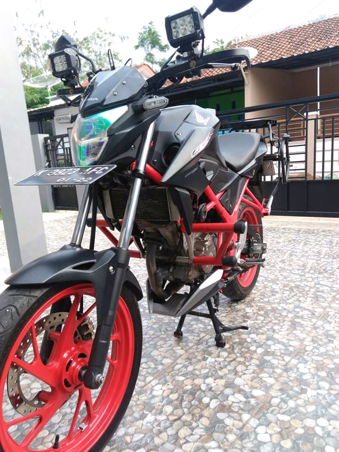 Bento Oto Blog: Inspirasi Modif : Galery Honda CB 150 R Adventure Touring