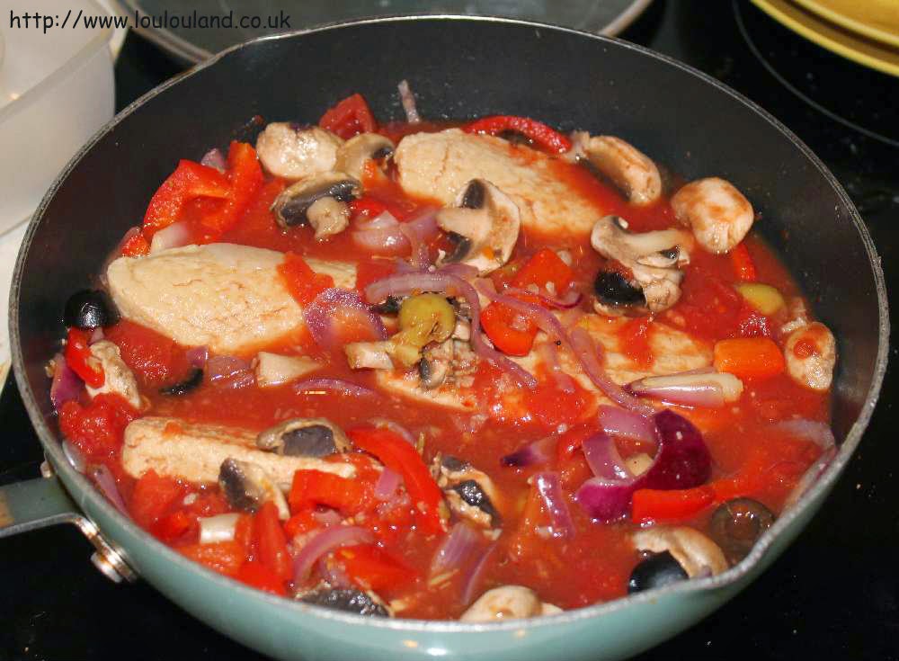 LouLouLand: Foodie Friday - Quorn Fillets In A Chunky Mediterranean ...