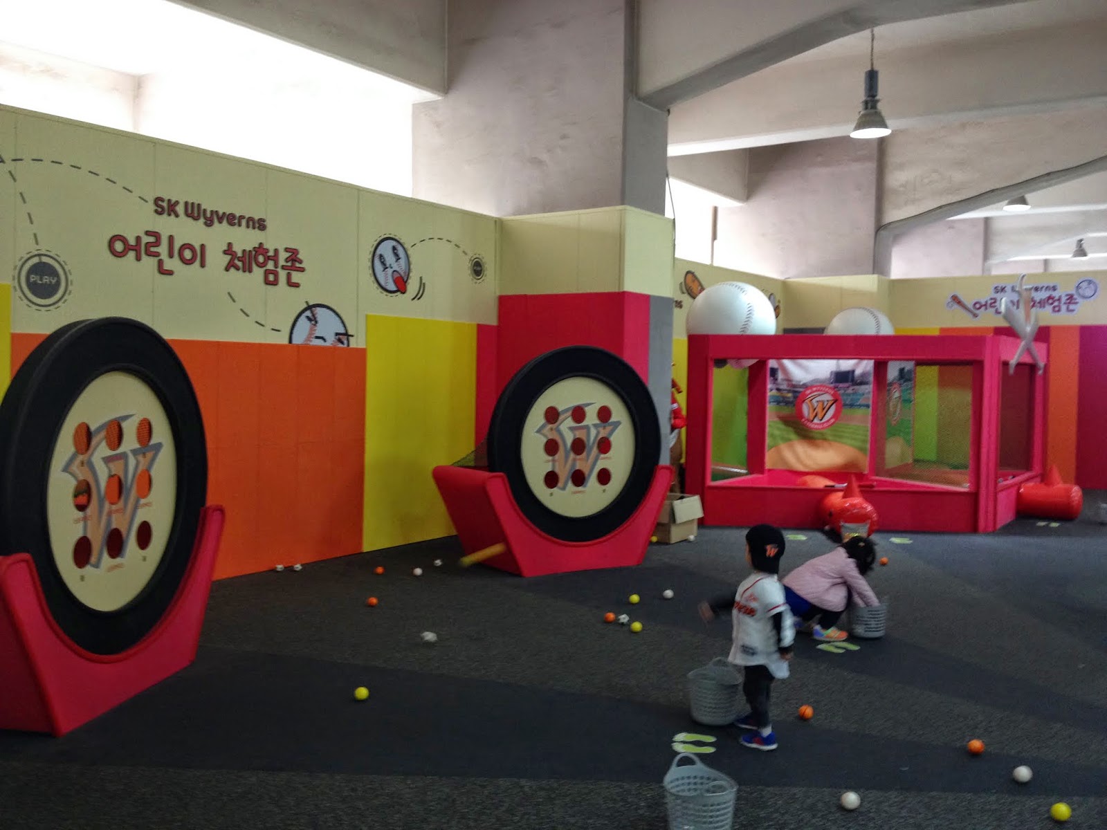 Chaos and Kanji: A Perfect Day for Korean Baseball: SK Wyverns Game at ...