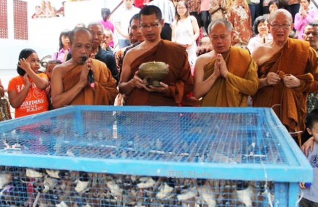 Thai Genuine Amulet Indonesia: Fang Shen, apa sih manfaatnya