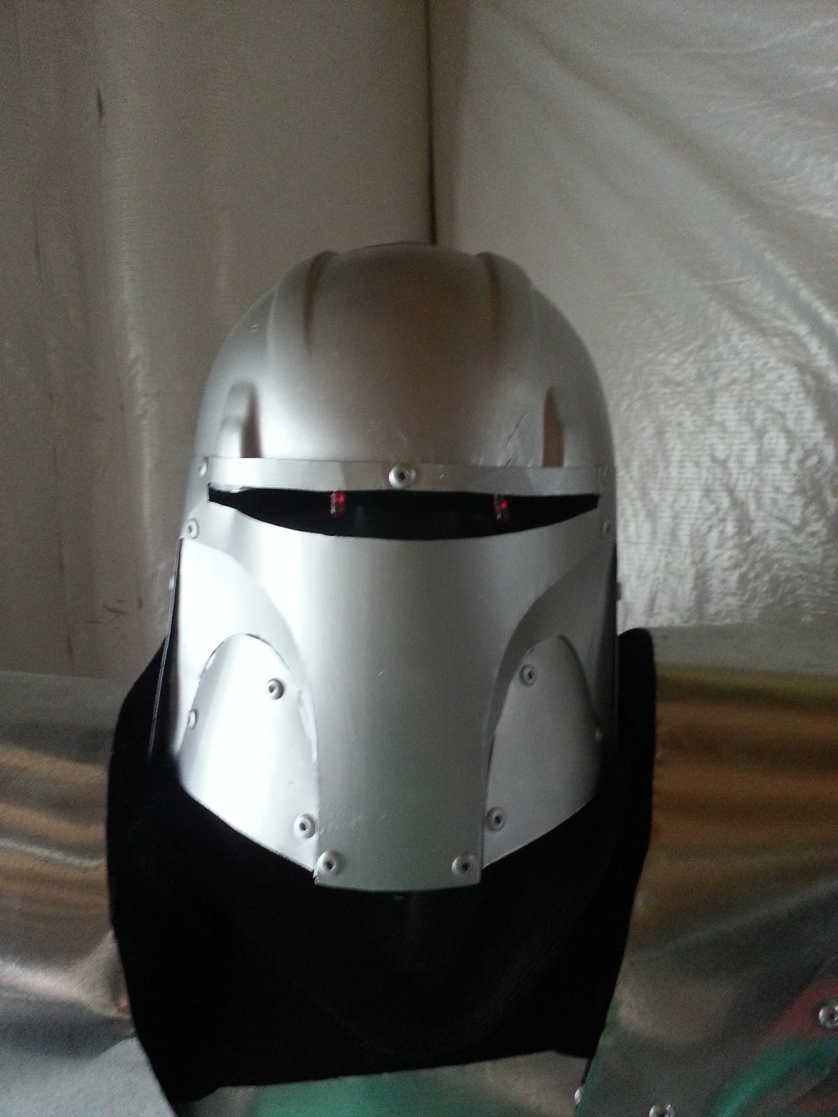 Parts and Krafts : Suit of armor in sheet metal...