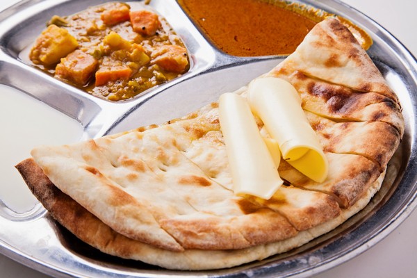 L H T & R: Simple steps to prepare Cheese Roti