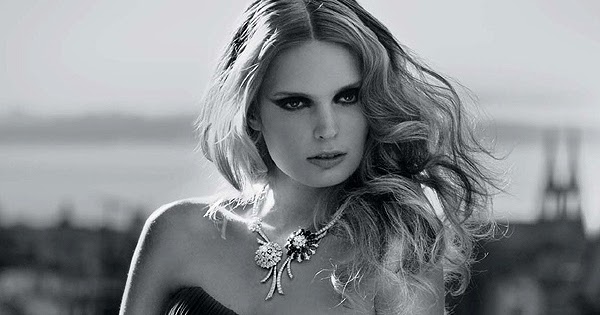 Exquisite dress, necklace, hair and make up | Luvtolook | Virtual Styling