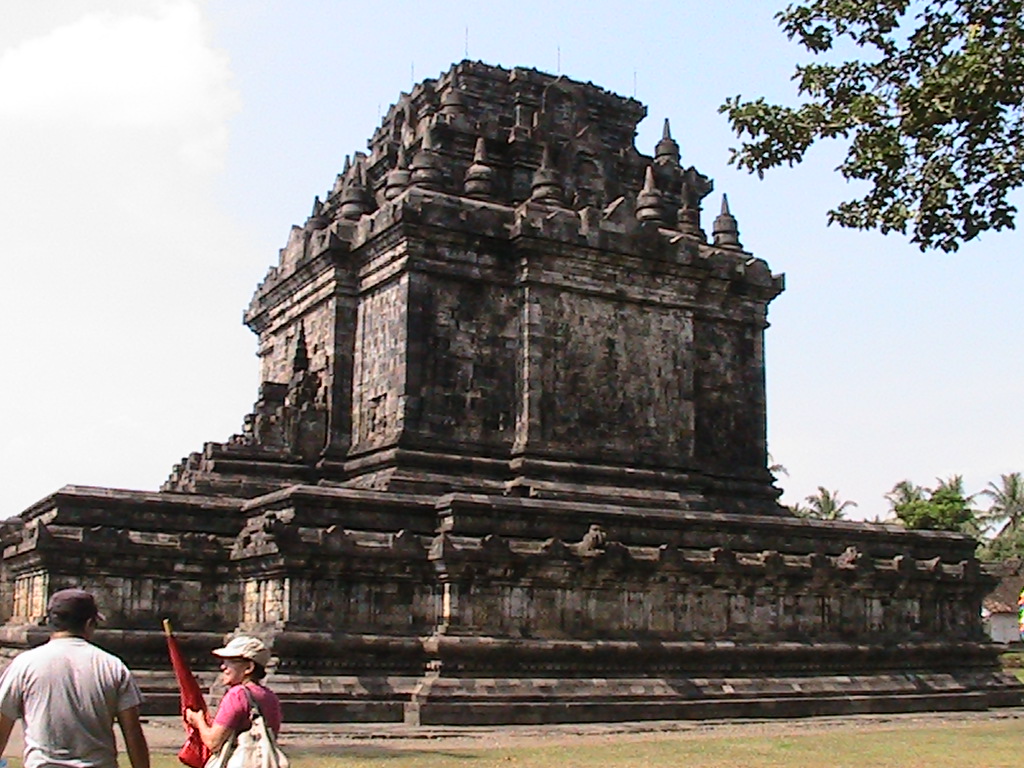 Mendut Temple - Indonesian Cultures