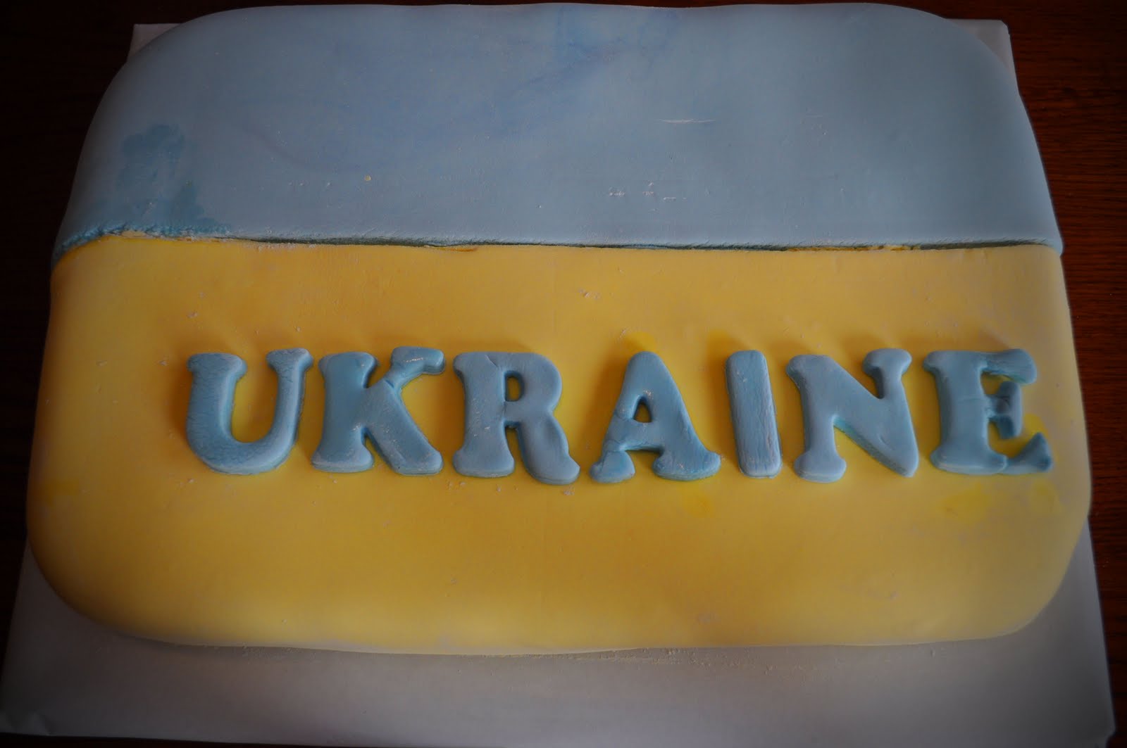 McKinley Family: Urkaine Flag Cake