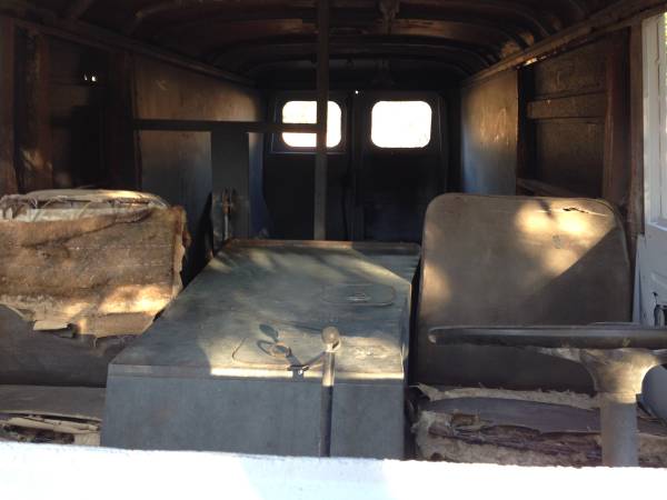 Crew Cab Forward-Control: 1964 Jeep M677