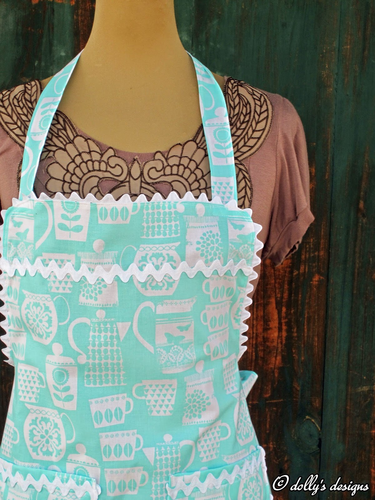 dolly's designs: Aqua Sky Apron