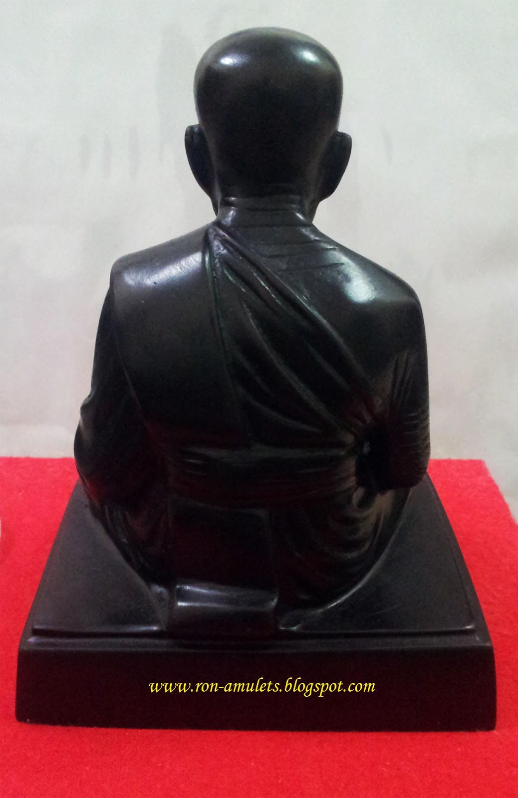 Ron Amulets Gallery 泰国佛牌收藏: Bucha Luang Pu Thuad Run Sao Ha Roy Pi ...