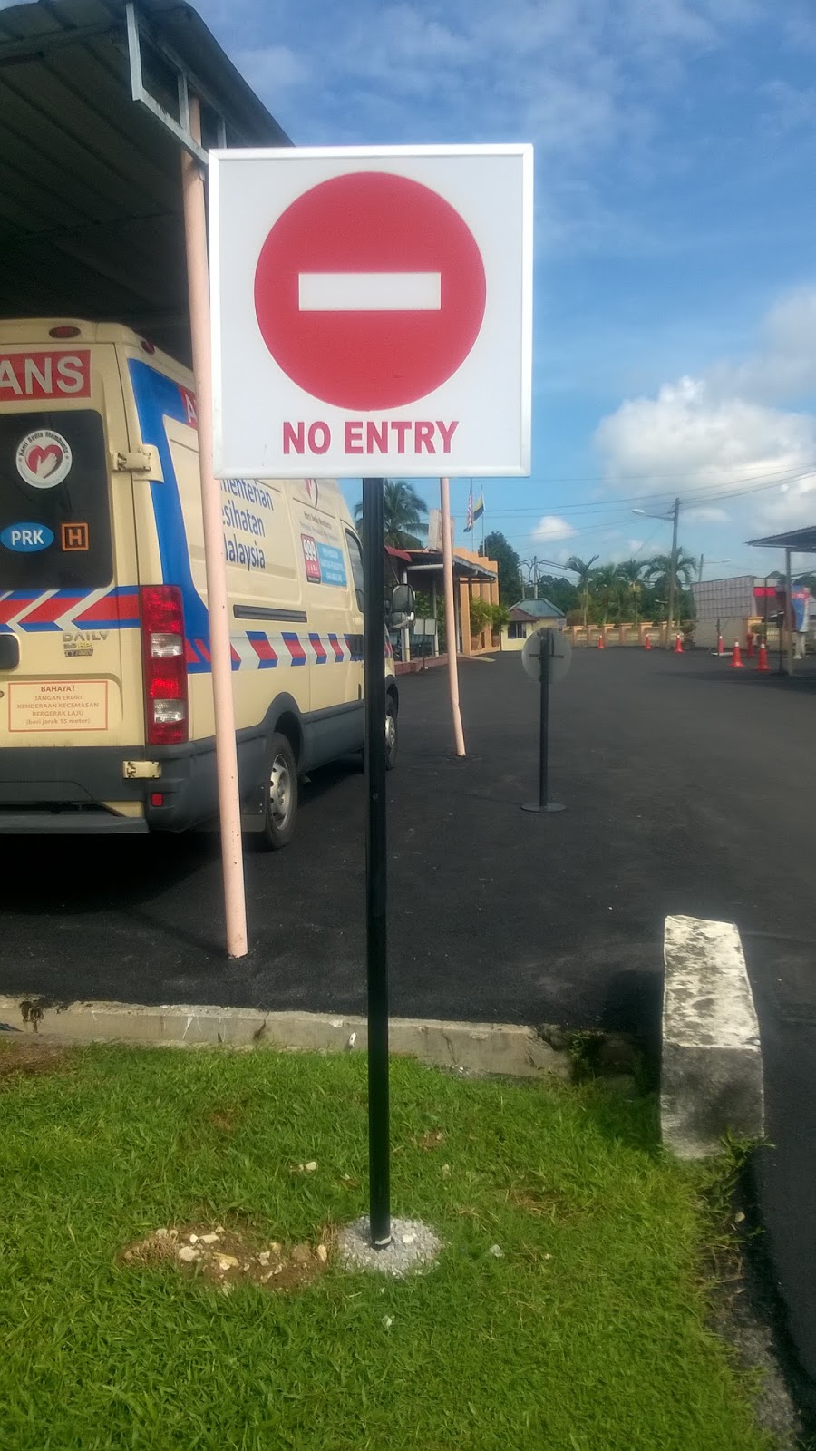 Yunis Khat: Pemasangan Papan Tanda Hospital Changkat Melintang