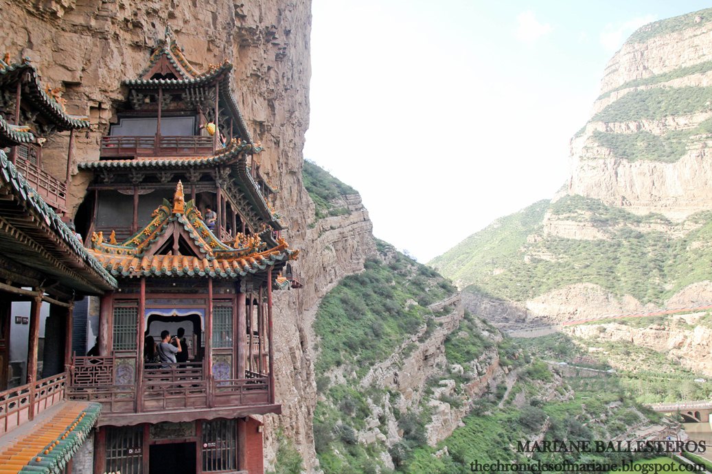 Monasterio de Datong, un templo de madera colgado de la roca que revela ...
