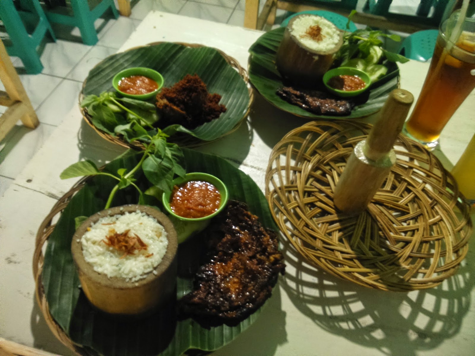 Tempat - tempat asik di Yogyakarta: Nasi Bambu