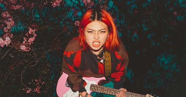 LITTLE INDIE : Beabadoobee shares new 'Loveworm' EP