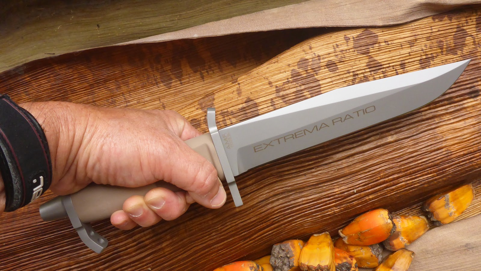 Hardcore Knives and tools for Wilderness Camping: EXTREMA RATIO AMF ...