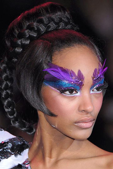 Runway fashion makeup |ASheClub.blogspot.com