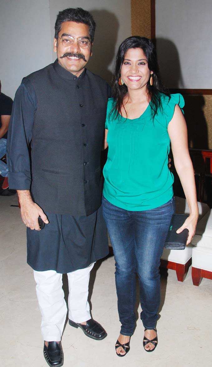 Bollywood Actor Ashutosh Rana & Wife Actress Renuka Shahane Family ...