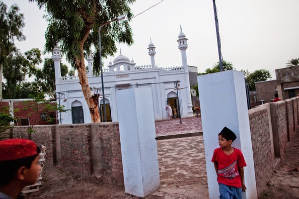 AHMADIYYA MOSQUE: Masjid Mehmood - Rabwah, Punjab, Pakistan