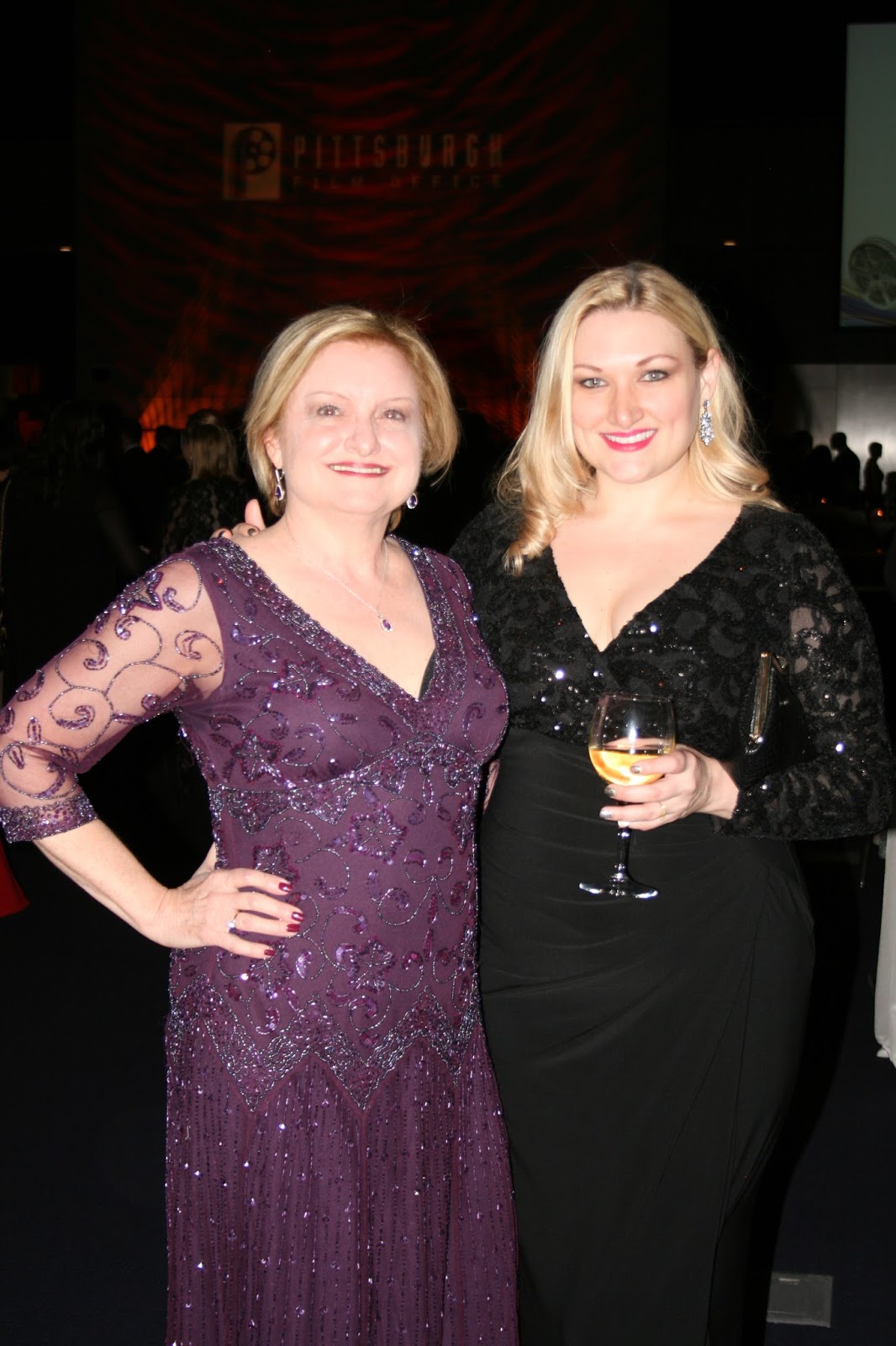 Highmark Presents, "Netflix Lights! Glamour! Action!" 2019 | Style Examiner