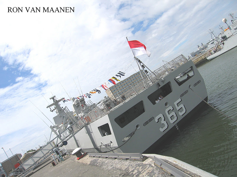 WARSHIPSRESEARCH: Indonesian Sigma 9113 corvette KRI Diponegoro (365) 2005-