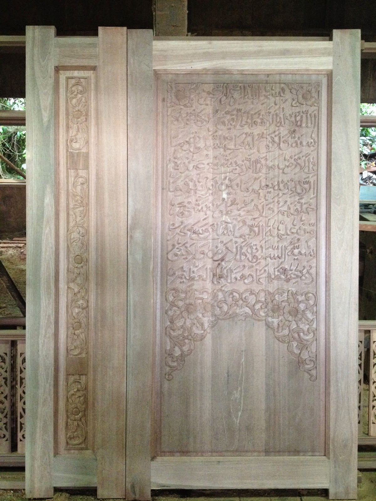 KAYU UKIRAN TERENGGANU: PINTU UTAMA