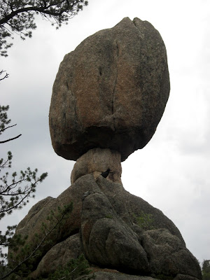 THE WORLD GEOGRAPHY: Breathtaking Balanced Rock Formations