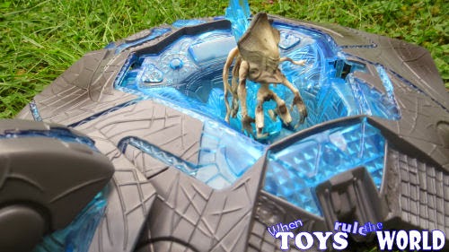 When Toys Rule The World: Review: Independence Day