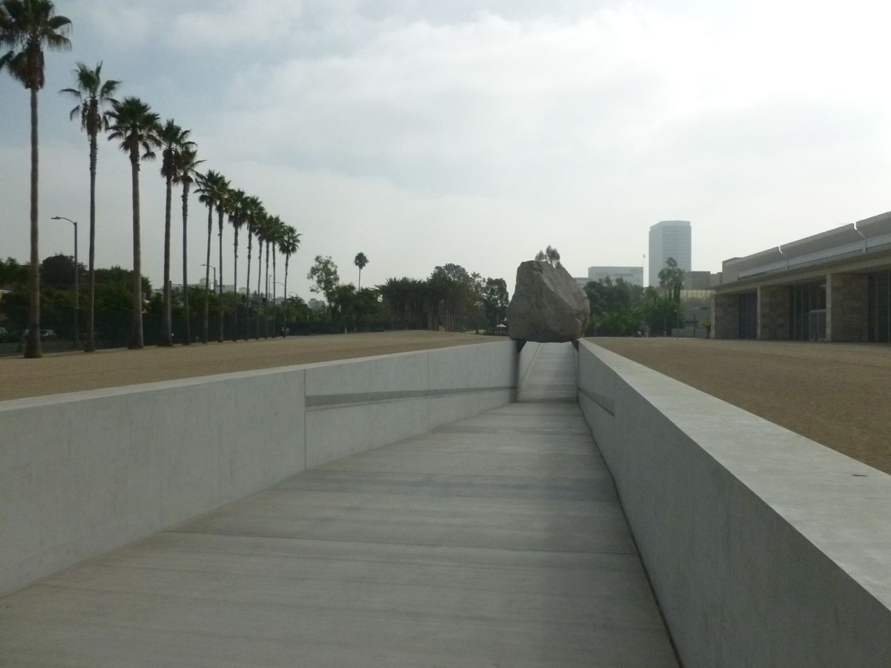 Experiencing Los Angeles: "I Got A Rock" - Levitated Mass at LACMA