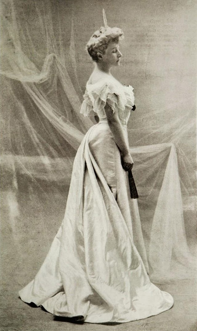 26 Vintage Photos Show Beautiful Parisian Women's Fashion From the ...