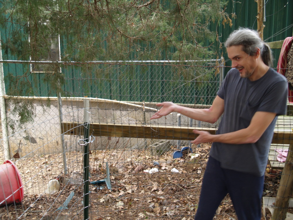 KnitOwl: A wire and rope hinge gate