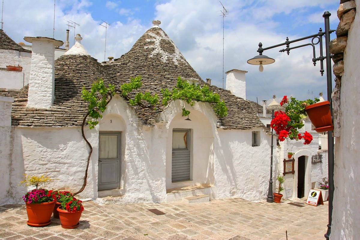 The most beautiful cities: Huts «Trulli» Alberobello in Italian
