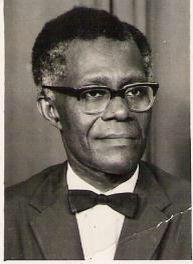 PIECES FROM QWEQU KARIKARI: AMON KOTEI - DESIGNER OF THE COAT OF ARMS