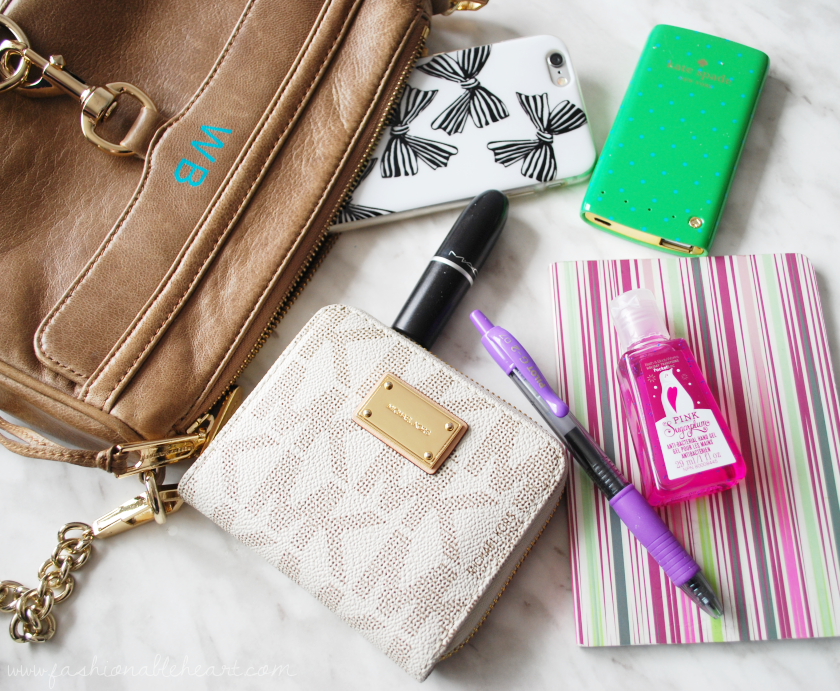 Fashionable Heart: What's In My Purse