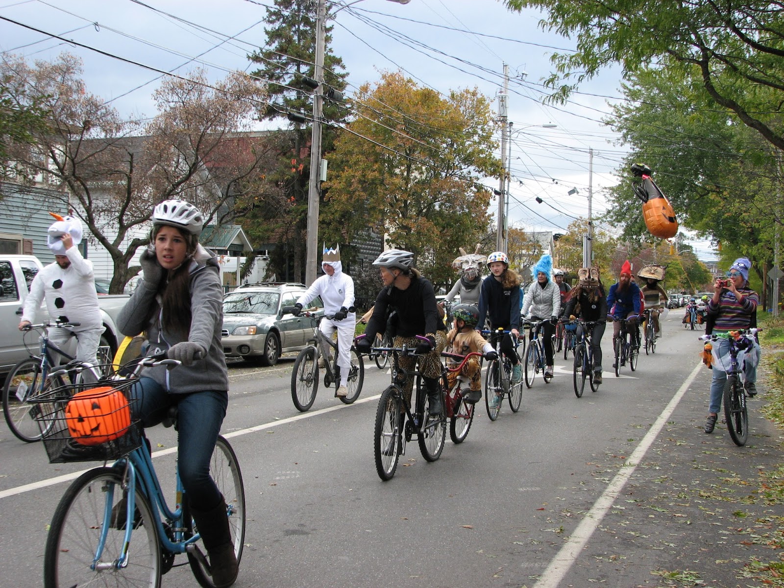 BTV puts Bicycle Wheels under Halloween-bike ride photos (2015) | South ...
