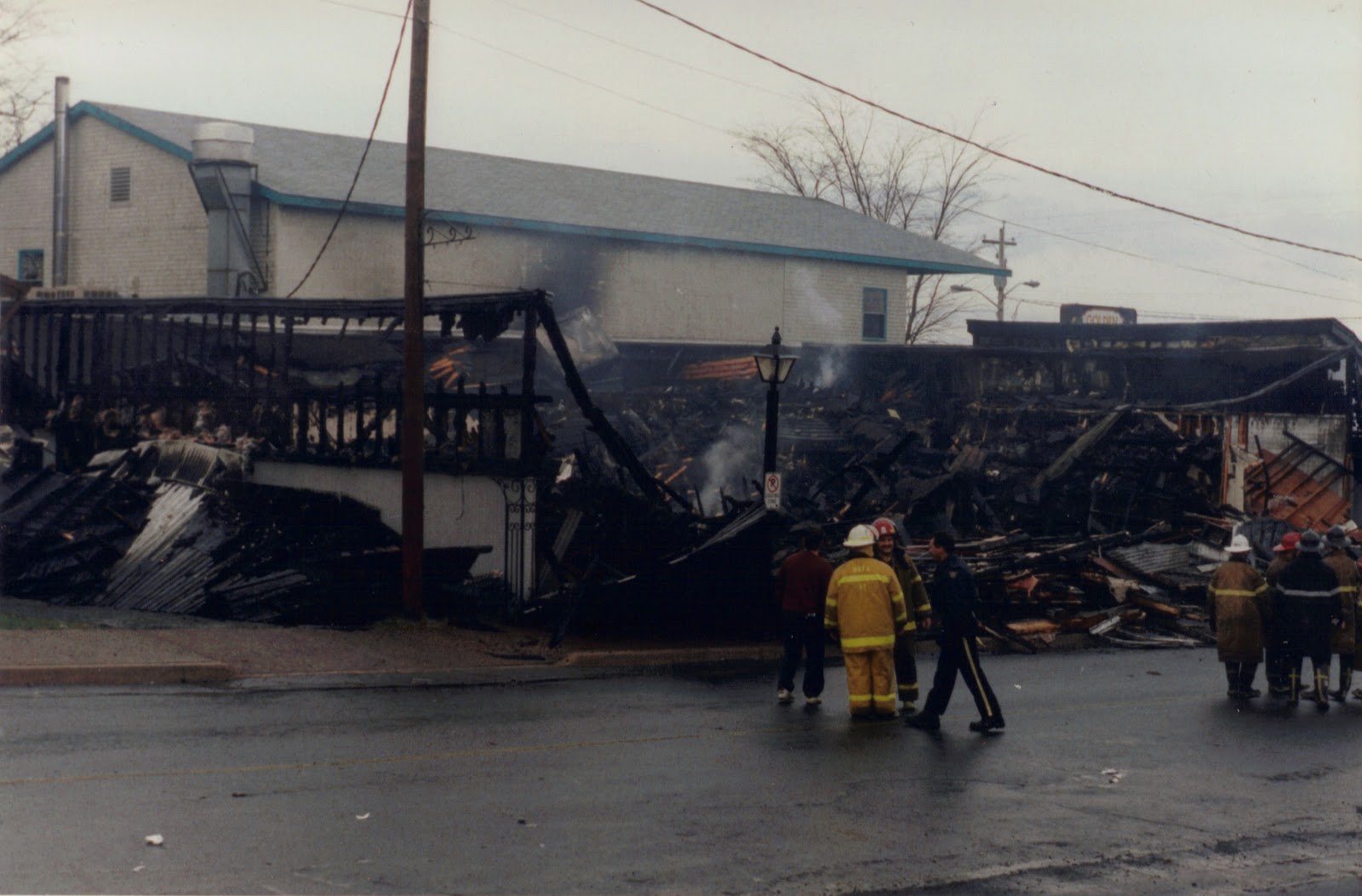 Tim's Queen's County Blog: Liverpool Landing Pub & Eatery - Destroyed ...