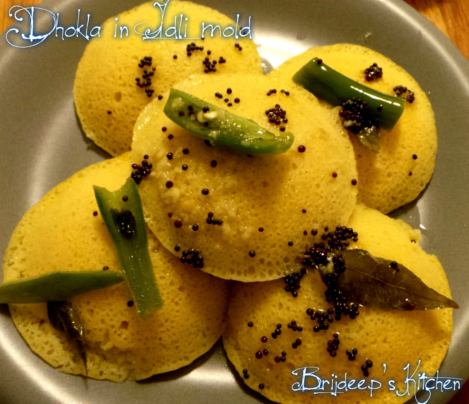 Effervescence: 3-minute Microwave Dhokla: in Idli mould