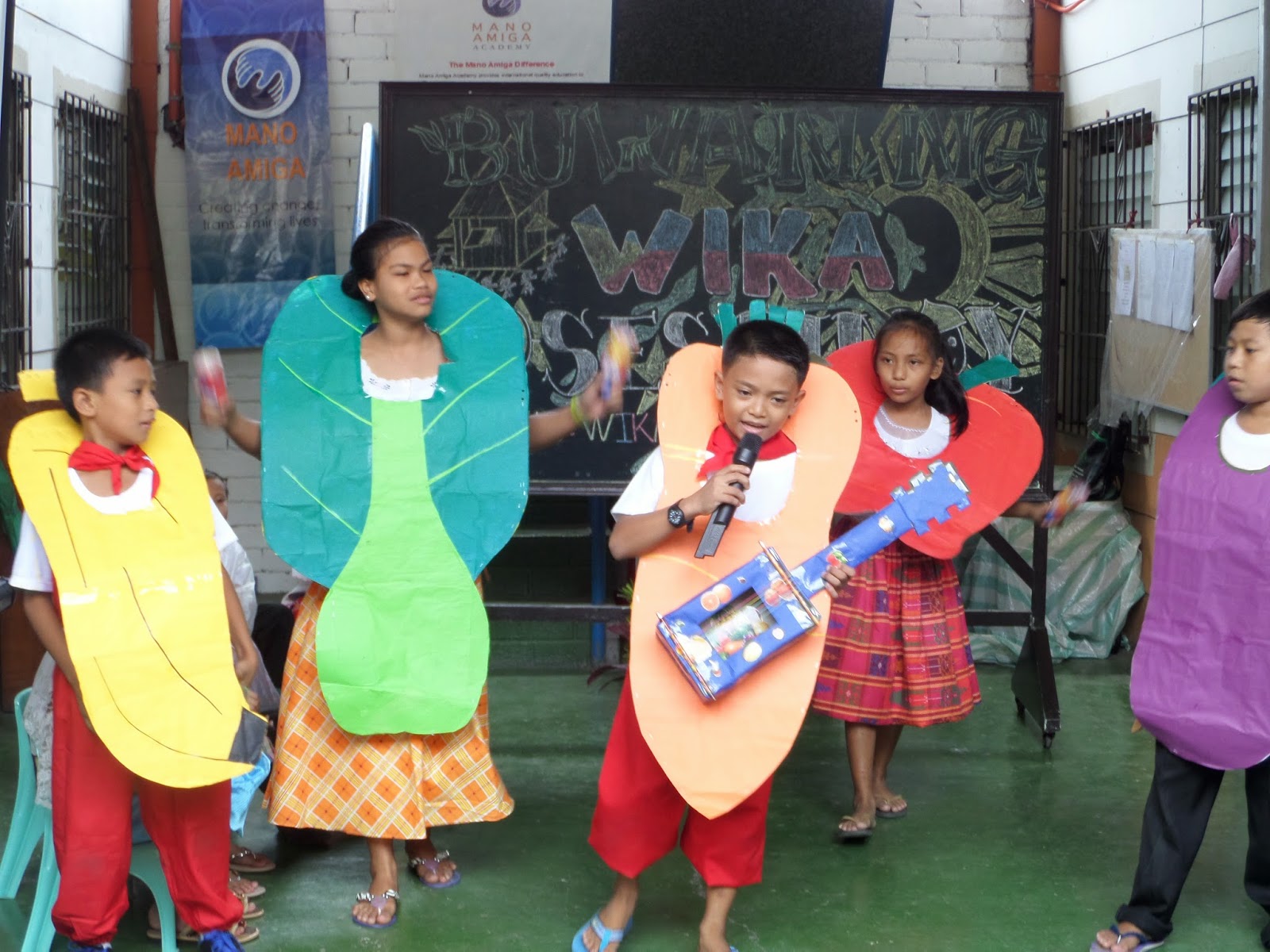 Mano Amiga Pilipinas: Filipino: Language of Unity