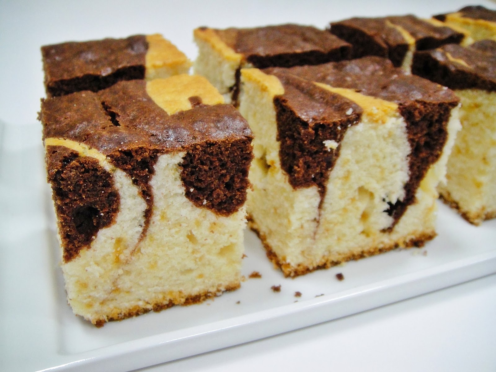 Maryam's Culinary Wonders: 586. Tray Marble Cake