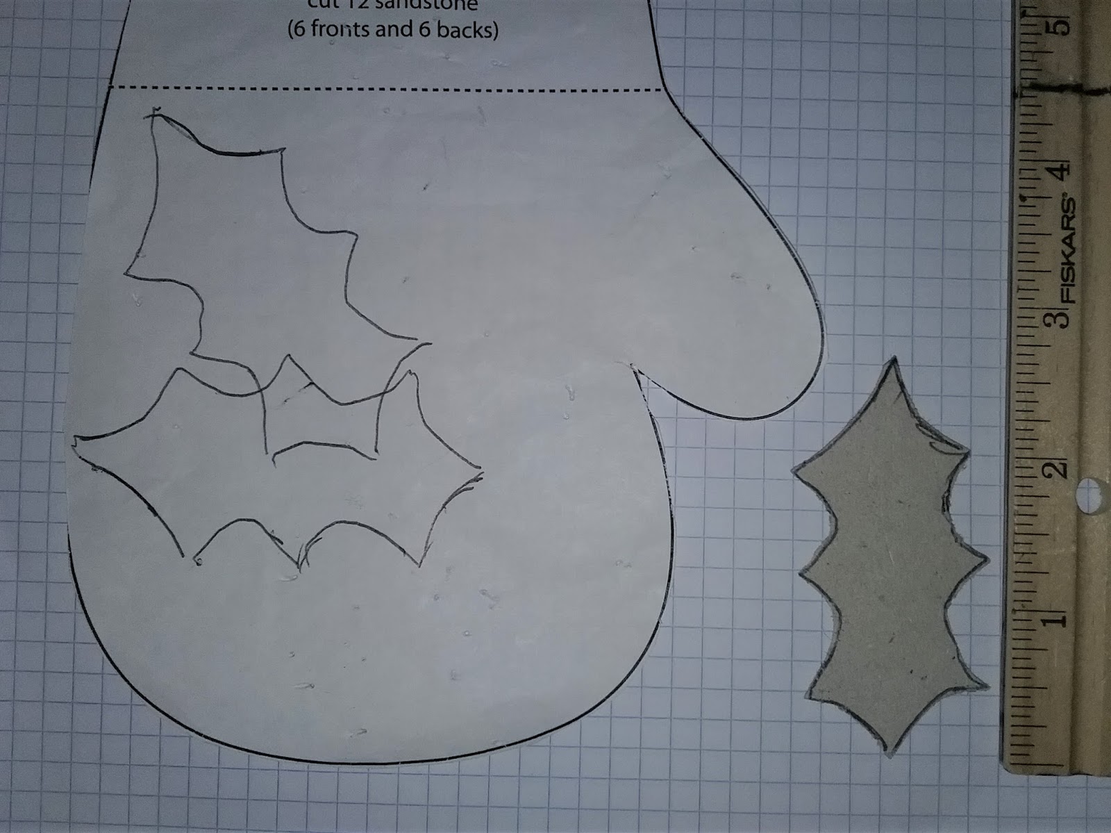 Butterfly of Four : Holly Leaves on Felt Mittens Tutorial