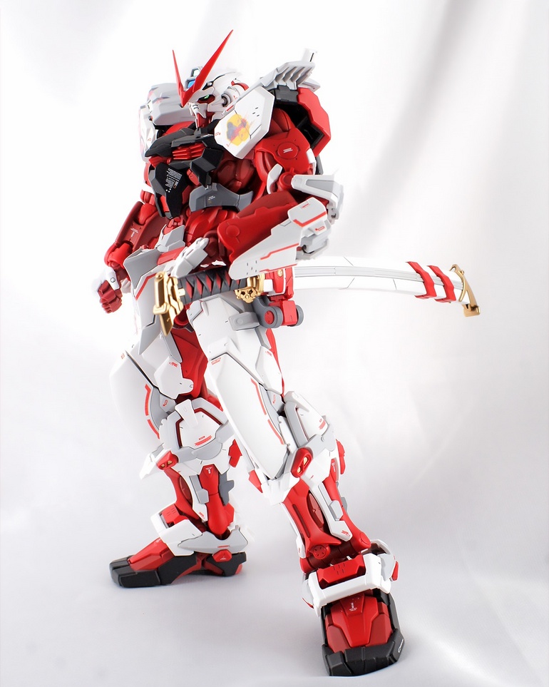 Painted Build: HiRM 1/100 Gundam Astray Red Frame
