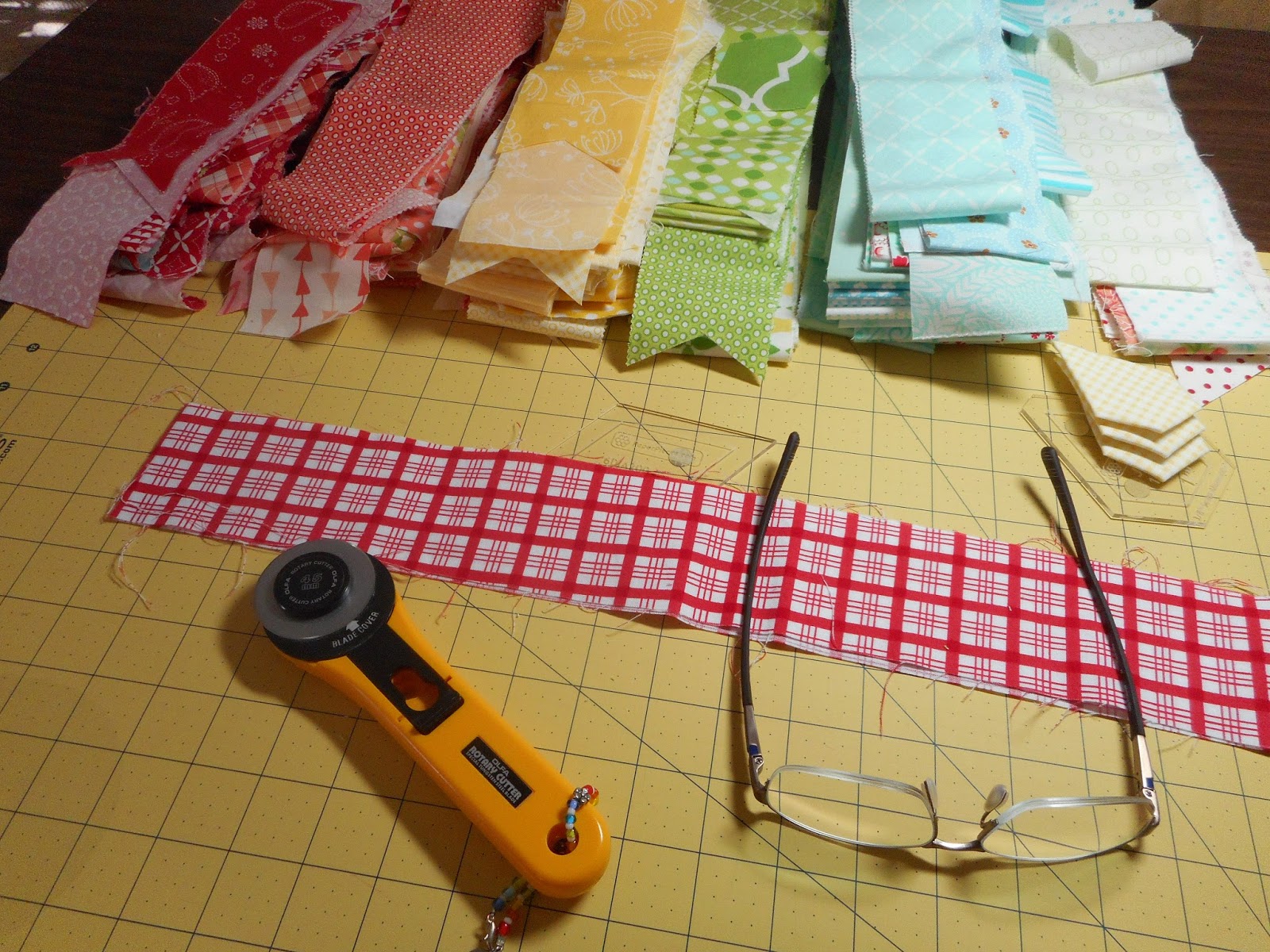 ~ Zany Quilter ~: Jewel Flower EPP project...