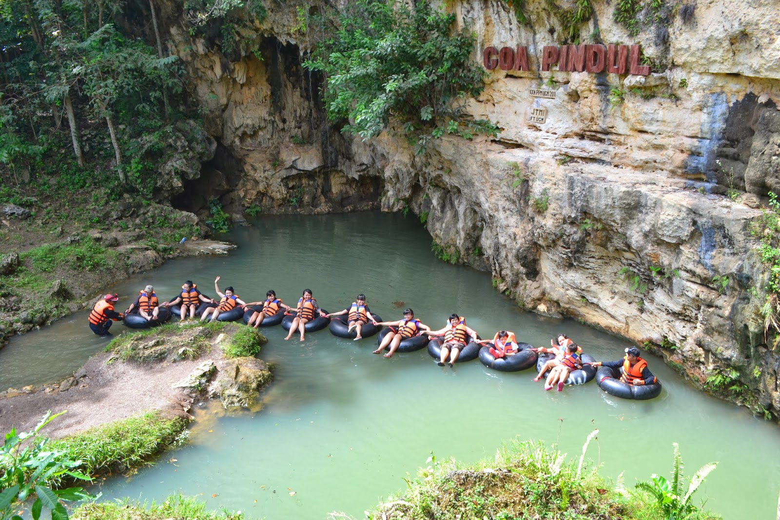 [ TRAVEL TO YOGYAKARTA ] DAY 3 GOA PINDUL CAVE TUBING- TAHURA-LAUT ...
