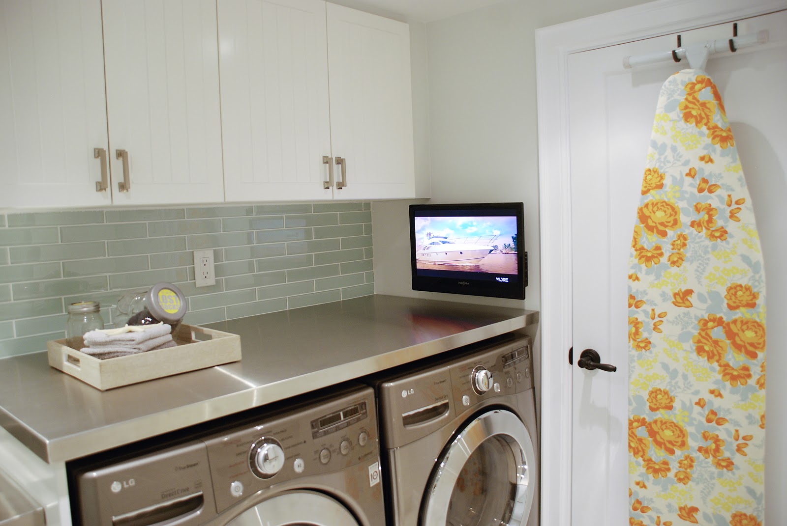 Laundry Room Reveal Pt 1 - Rambling Renovators