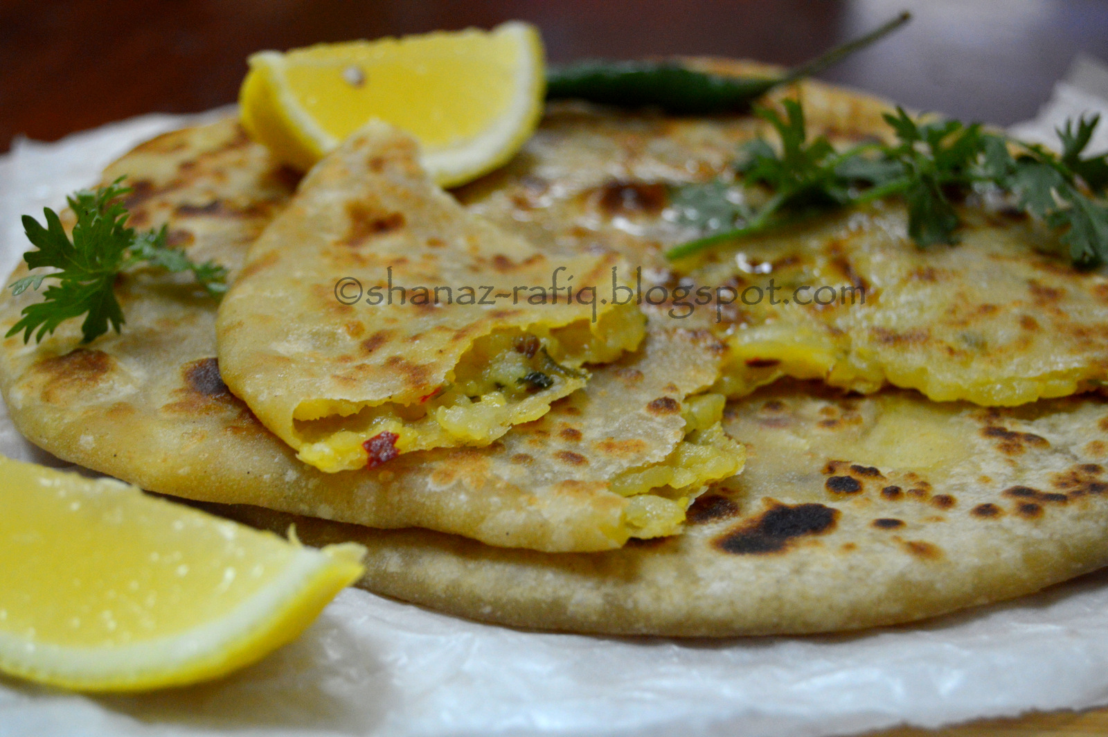 Anjass Cook: Aloo Paratha | Step by step method of making Aloo Paratha